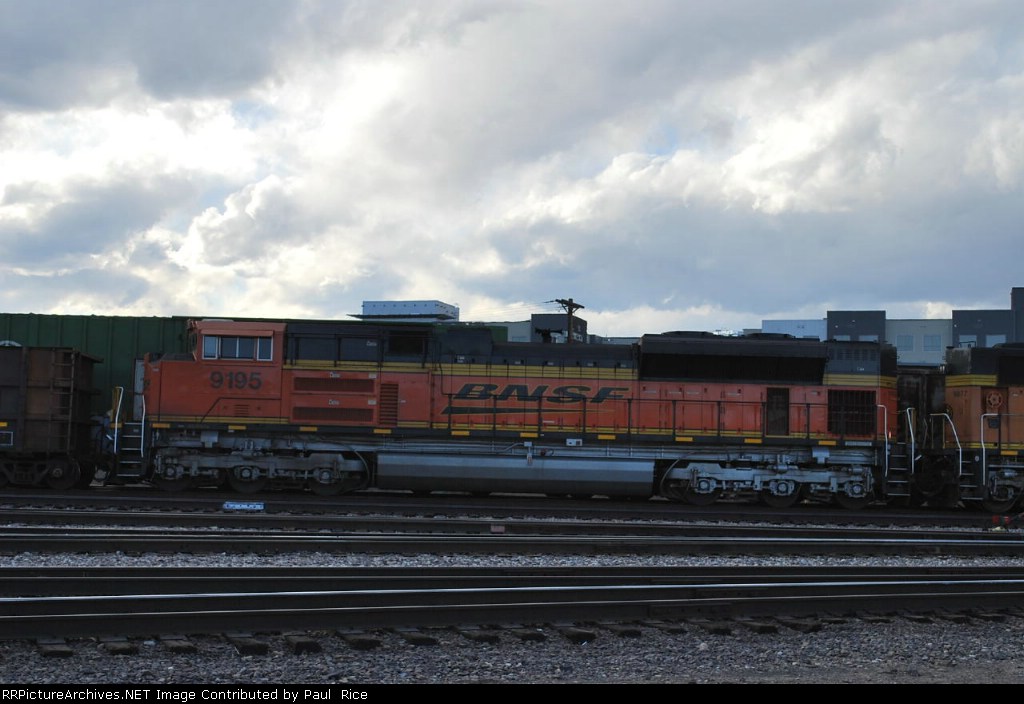 BNSF 9195